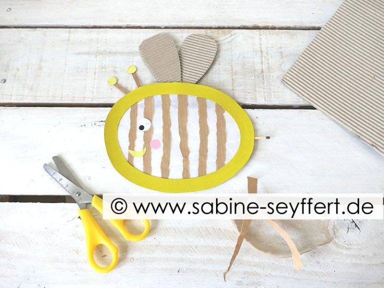 DIY Deko für das Kinderzimmer Fenster: Süße Biene als Fensterbild – DIY ...
